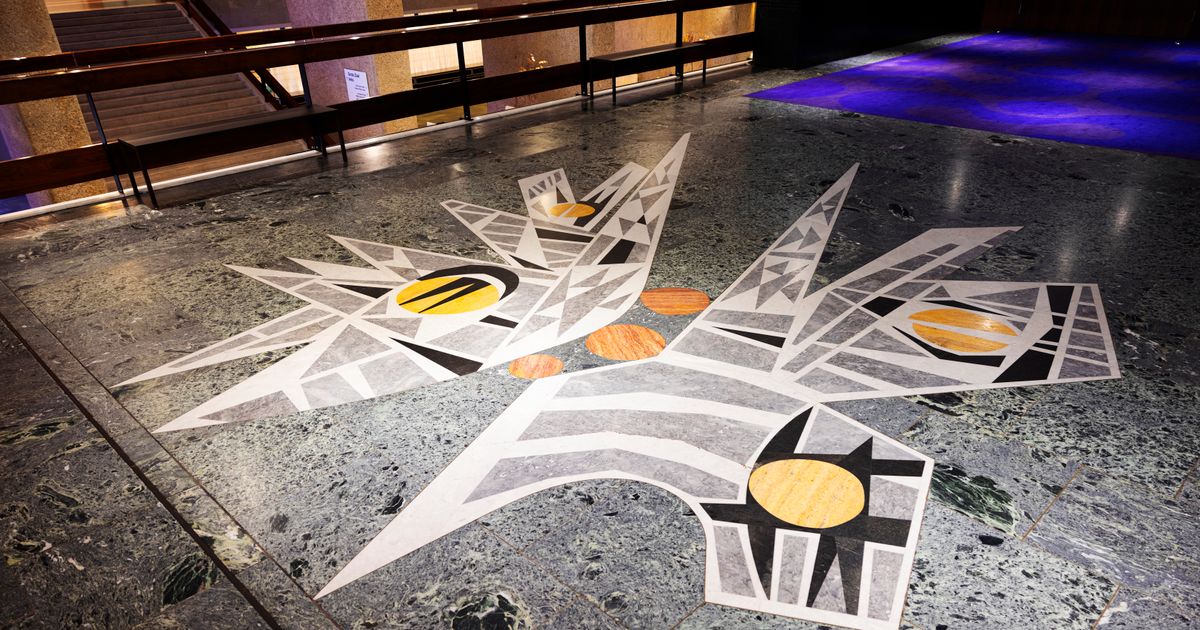 Wally Elenbaas | Marmer-intarsia | De Doelen